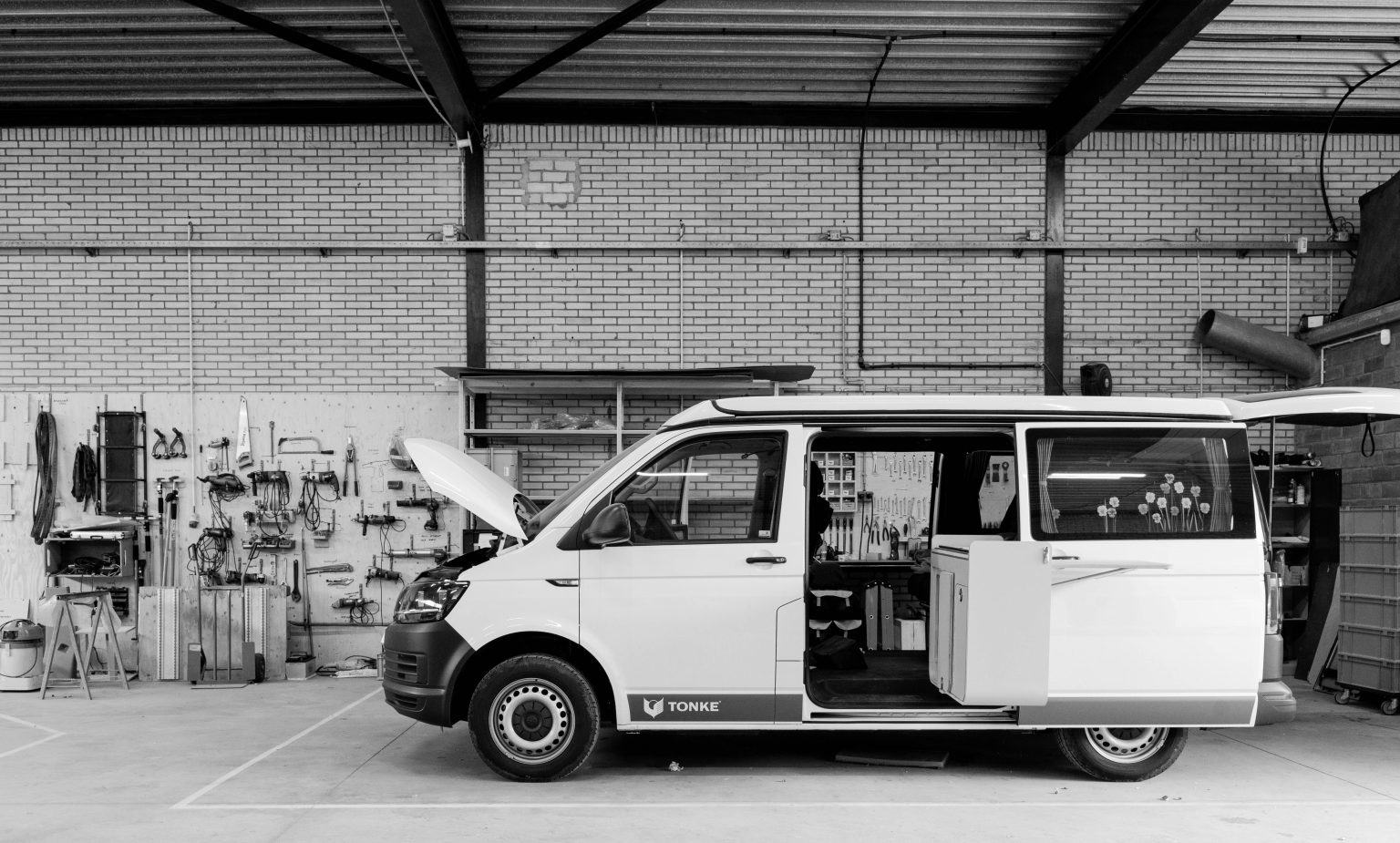 Electric campervan (2026) | The amazing Tonke EQV - Tonke